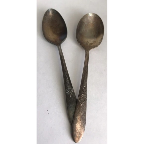 Oneida | Kitchen | 2 Vintage Tudor Plate Oneida Community Silver ...